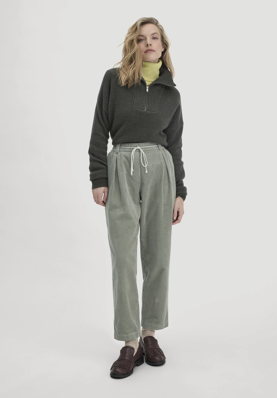 Cordhose Relaxed aus reiner Bio-Baumwolle in Steppengras | hessnatur