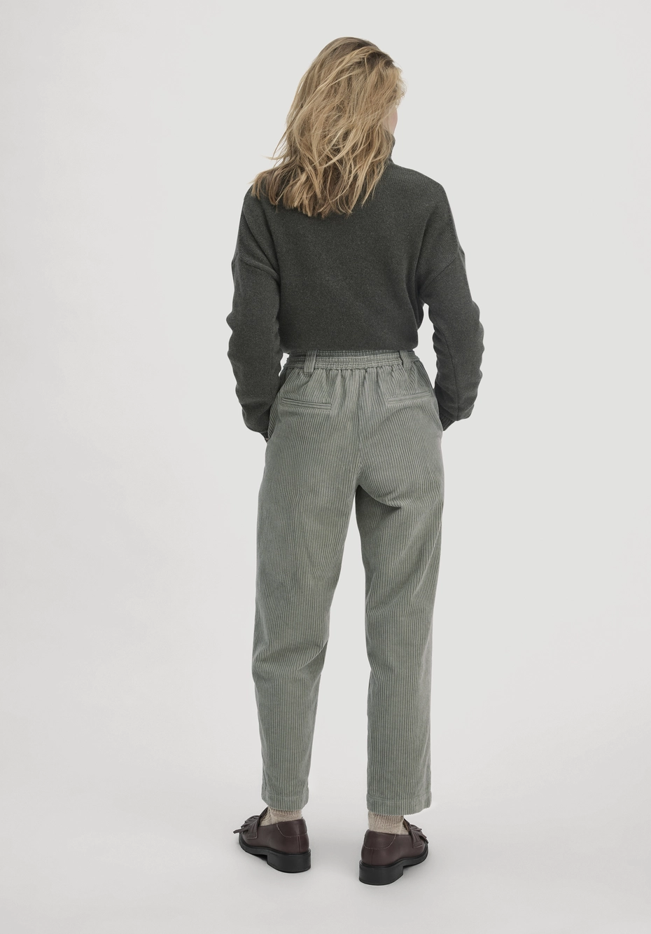 Cordhose Relaxed aus reiner Bio-Baumwolle in Steppengras | hessnatur
